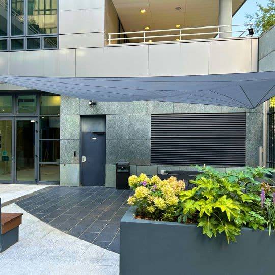 Sail with motorized roller - eletric roller shade sails - Espace Ombrage